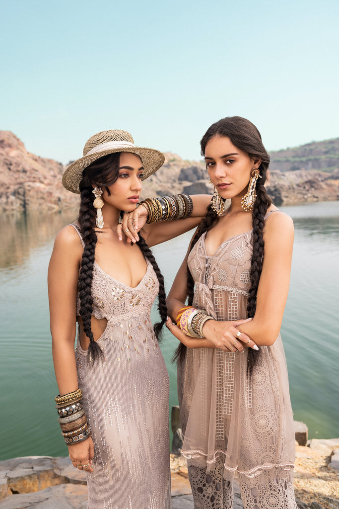 DREAMER BLUSH HOURGLASS GOWN | Nandita Thirani