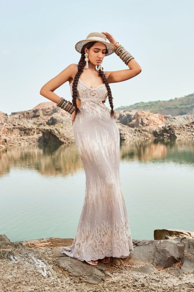 DREAMER BLUSH HOURGLASS GOWN | Nandita Thirani
